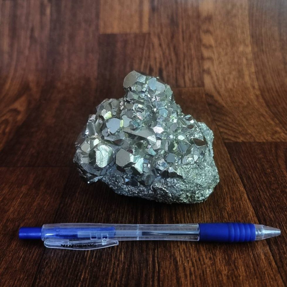Clearance sale of crystal specimens and carved crystals - Gemrock ...